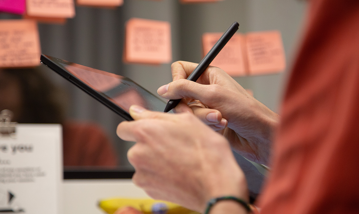 Remote Research: 10 tips to keep observers engaged - Sutherland Labs